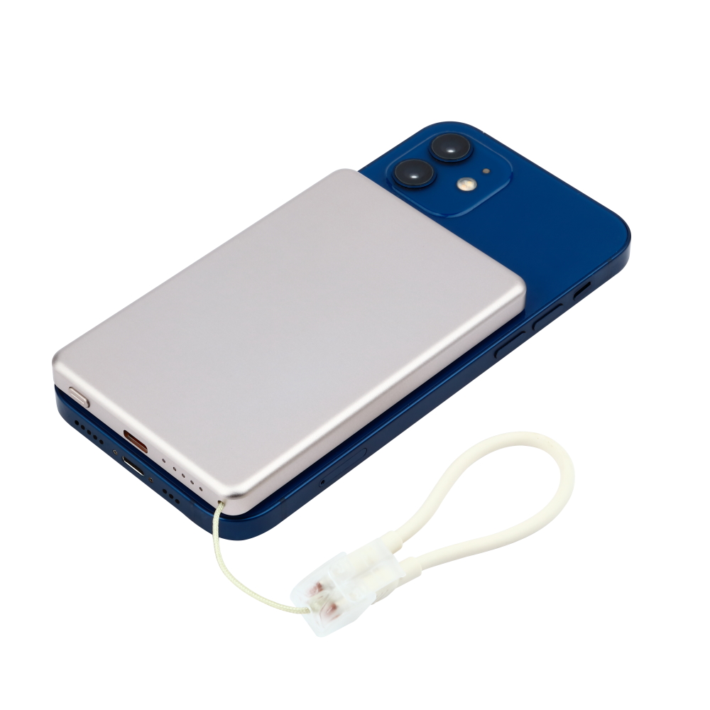 CM-6048 Powerbank MagSafe Carina